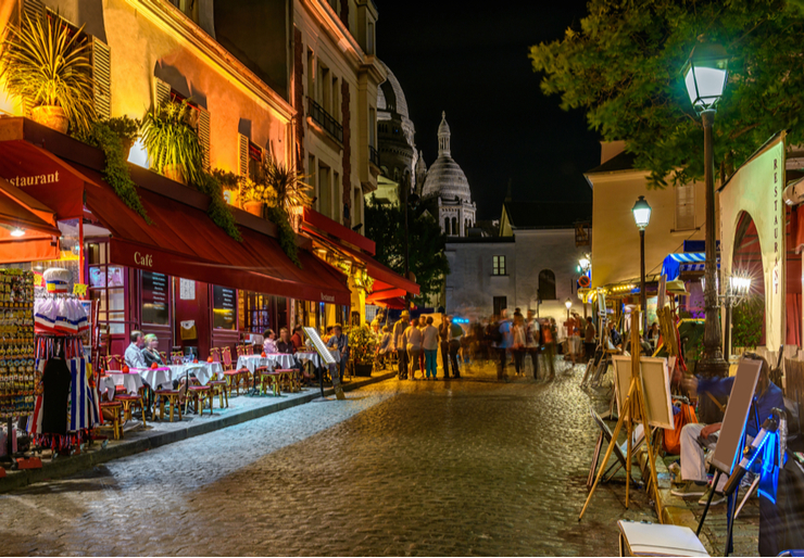 Paris Evenings – Deliciously Specific to Time and Place